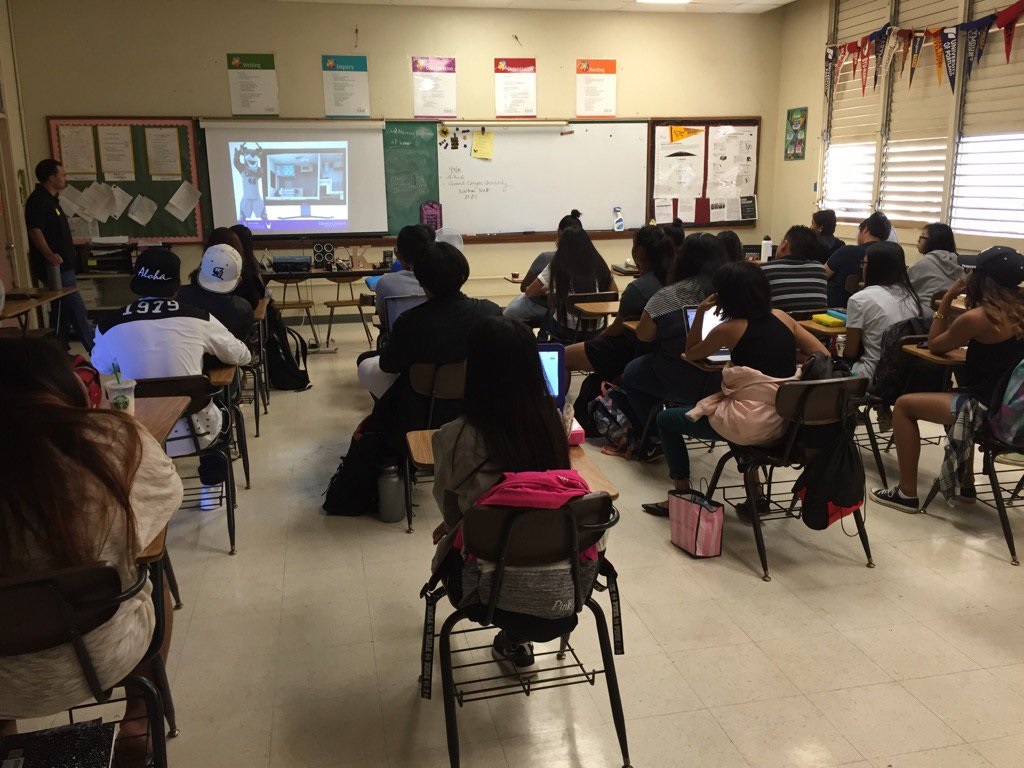 FHS Student Life 006 – W.R. Farrington High School